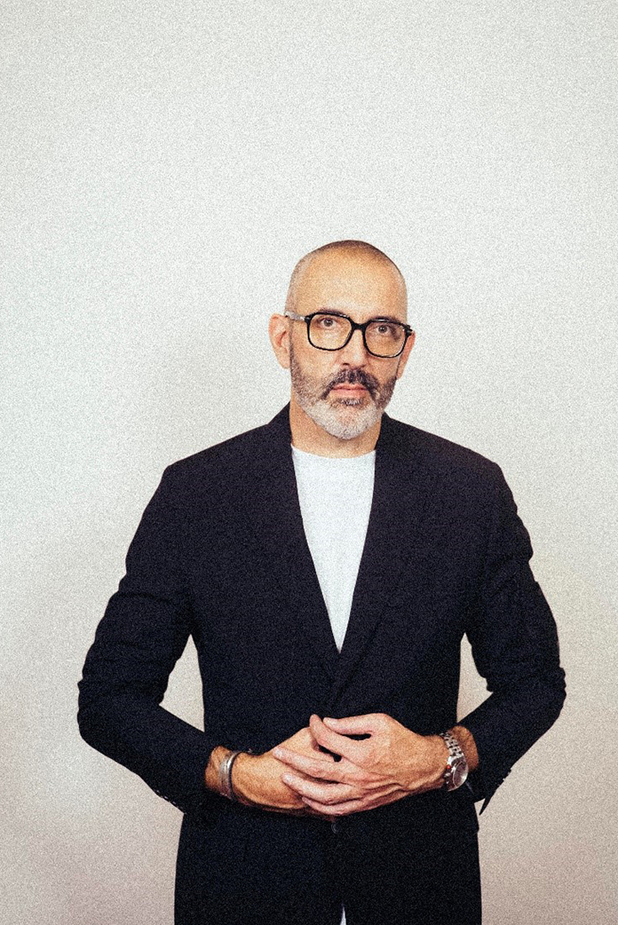 Givenchy，男女高级成衣 - 时装与皮革制品 - LVMH